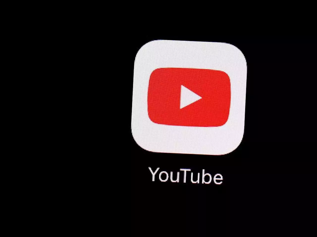 YouTuber Sells Autopsy Pictures Of An 11 year old Murdered By His youtuber-sells-autopsy-pictures-of-an-11-year-old-murdered-by-his
